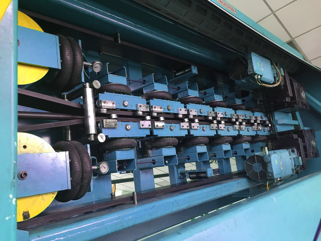 Extrusion equipment – Capstan Puller Belts - Passaic Rubber Company